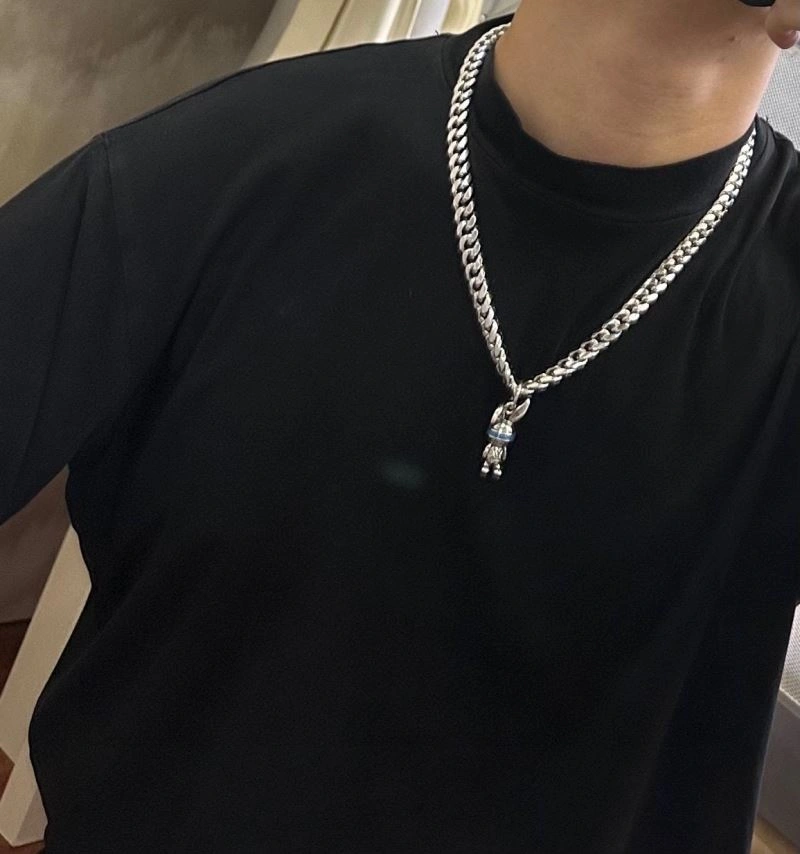 Indistinguishable Louis Vuitton Necklaces
