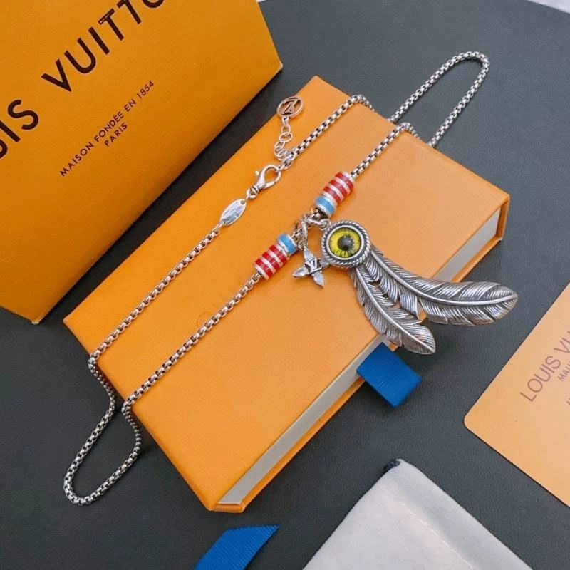 Official Louis Vuitton Necklaces