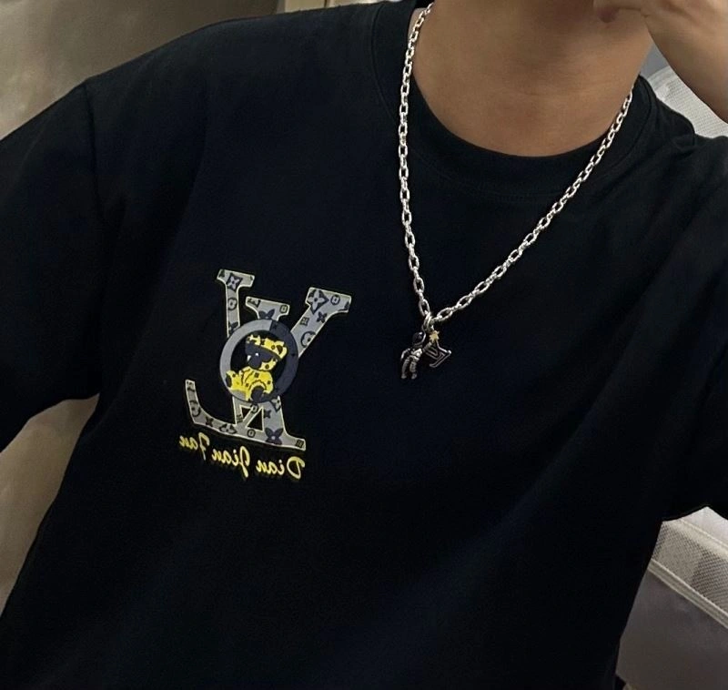 High accuracy Louis Vuitton Necklaces