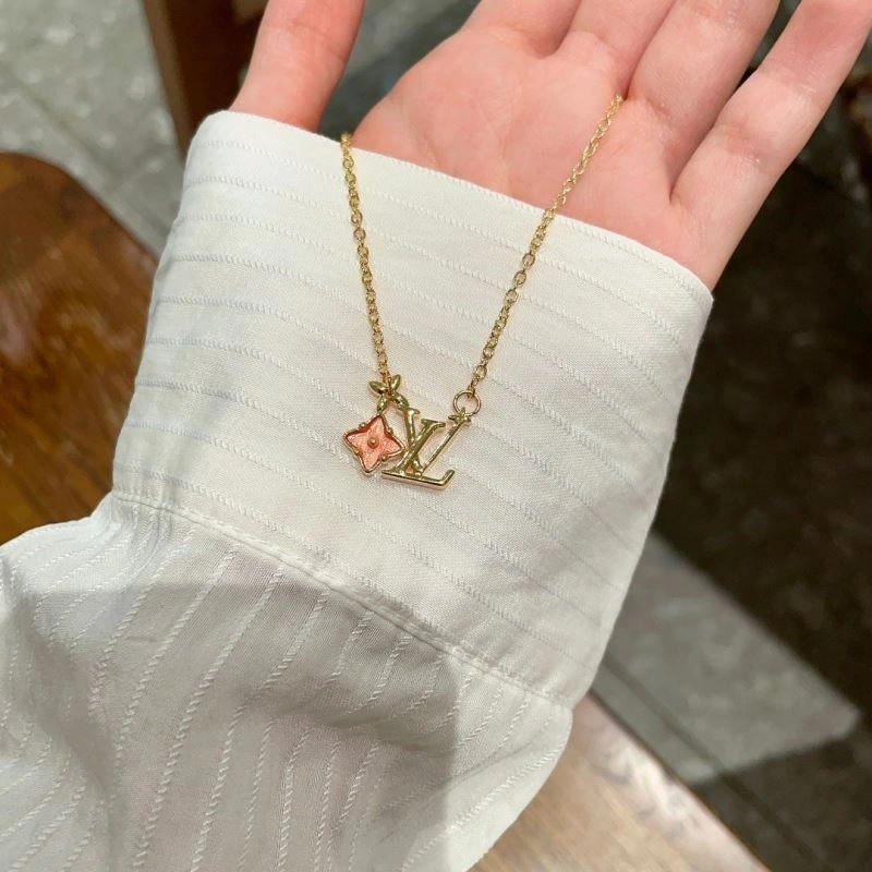 Perfect replica Louis Vuitton Necklaces