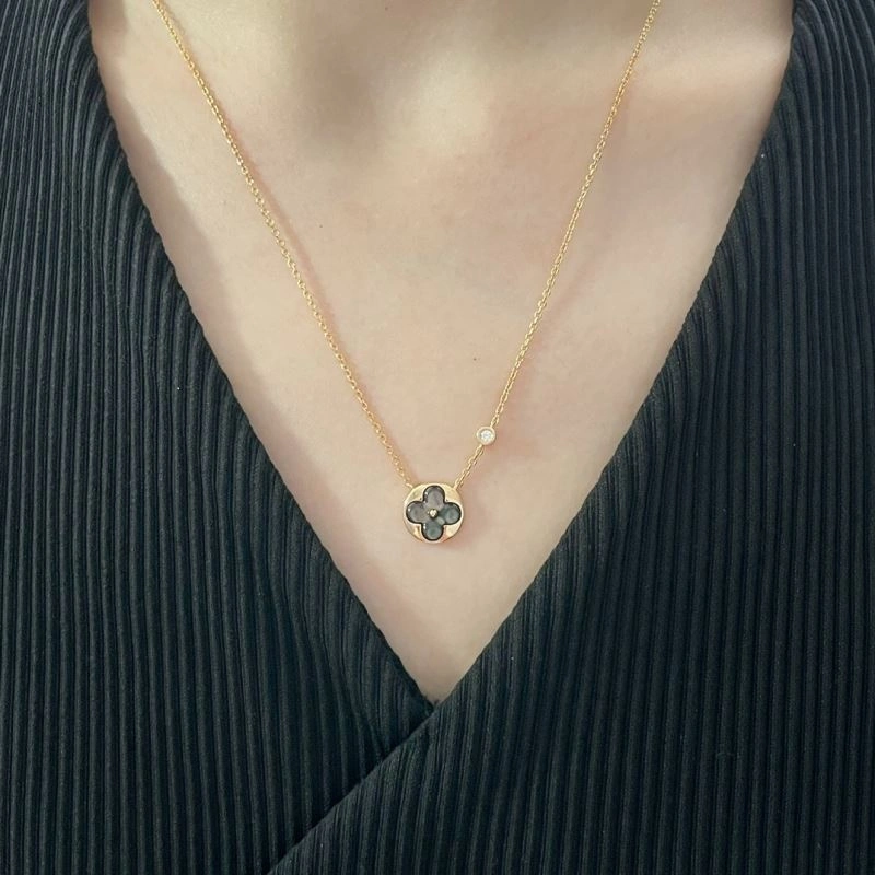 Mirror quality Louis Vuitton Necklaces