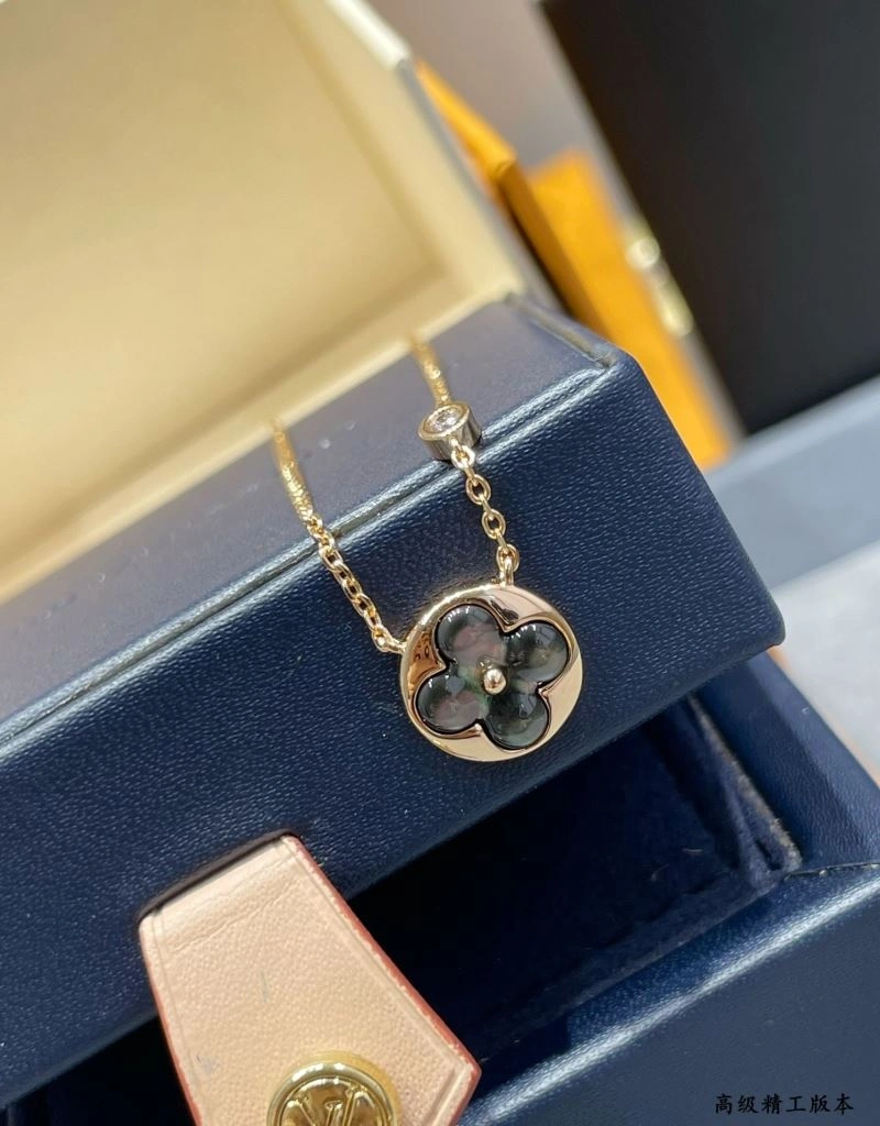 Mirror quality Louis Vuitton Necklaces