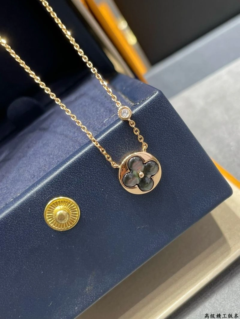 Mirror quality Louis Vuitton Necklaces
