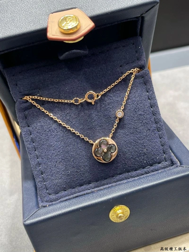 Mirror quality Louis Vuitton Necklaces