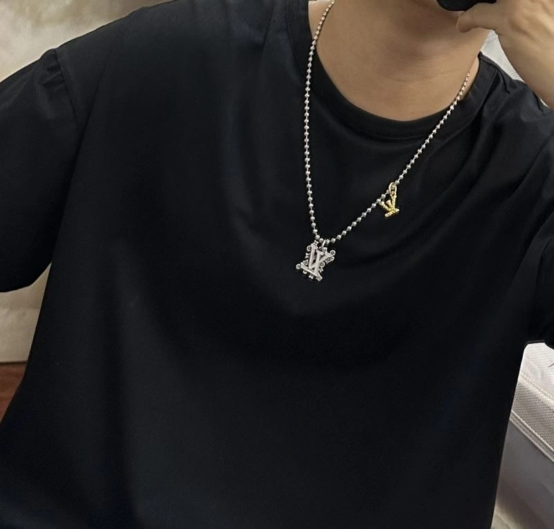 Indistinguishable Louis Vuitton Necklaces