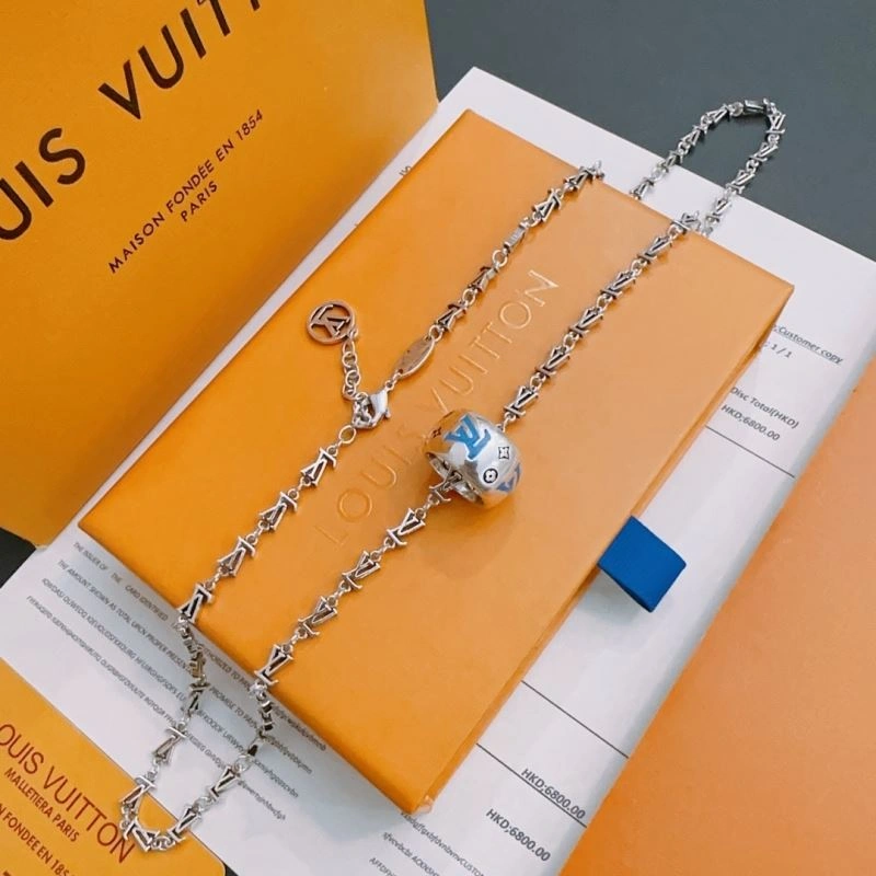 Value-priced Louis Vuitton Necklaces