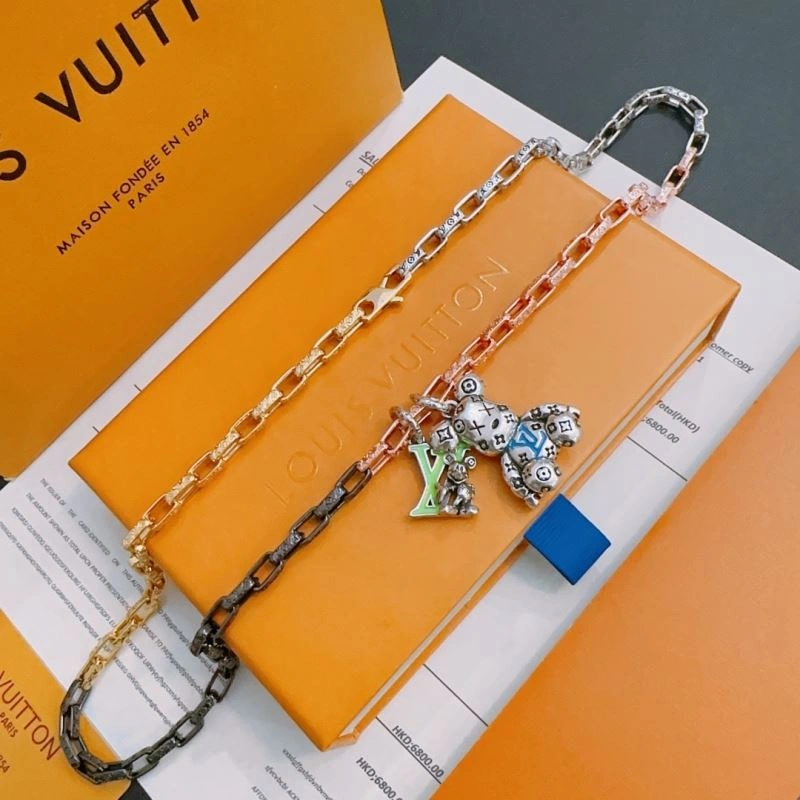 Inexpensive Louis Vuitton Necklaces