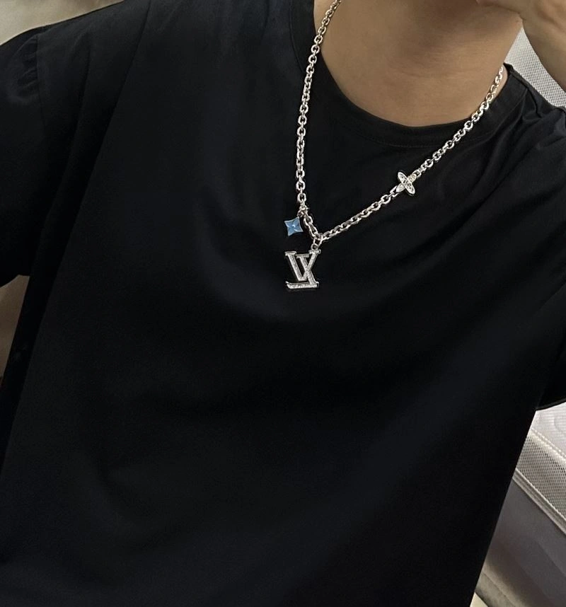 Mirror quality Louis Vuitton Necklaces