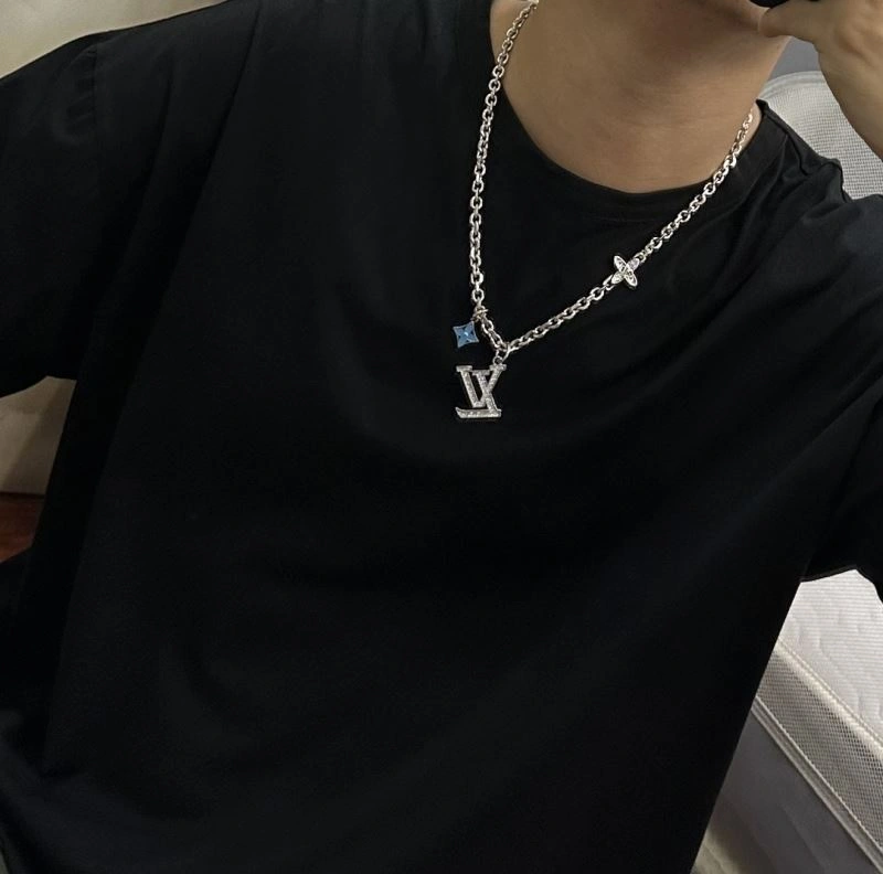 Mirror quality Louis Vuitton Necklaces