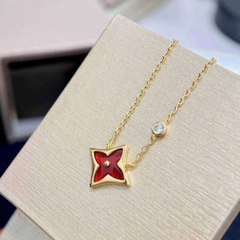 Top mirror Louis Vuitton Necklaces