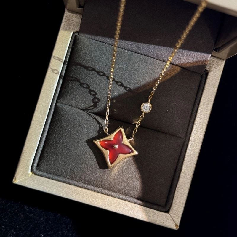 Top mirror Louis Vuitton Necklaces