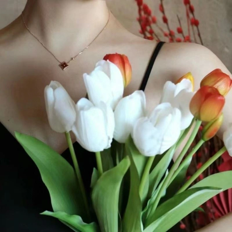 Top mirror Louis Vuitton Necklaces