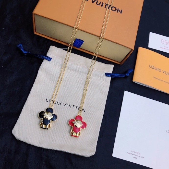 Legit Louis Vuitton Necklaces