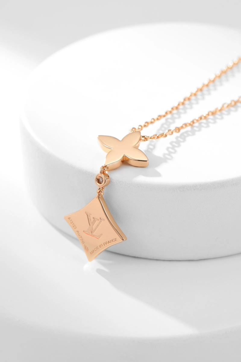 Top mirror Louis Vuitton Necklaces