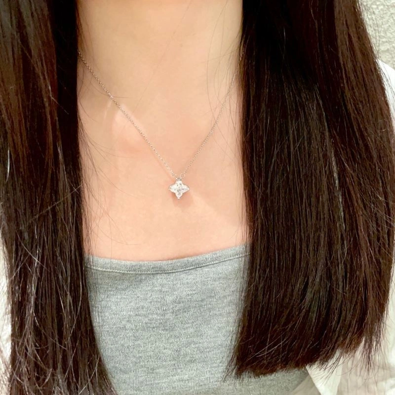 Mirror quality Louis Vuitton Necklaces