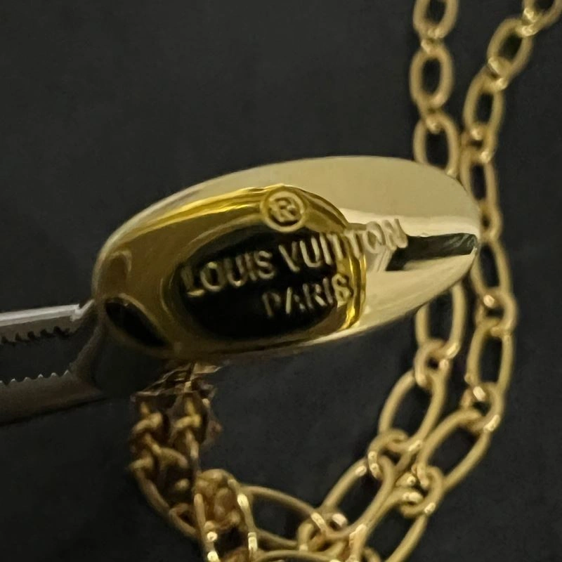 Factory-made Louis Vuitton Necklaces