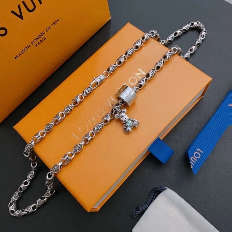 Factory-made Louis Vuitton Necklaces