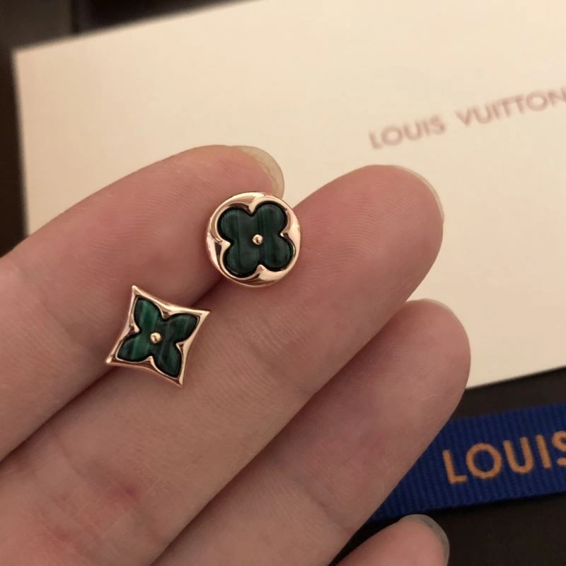 Official Louis Vuitton Necklaces