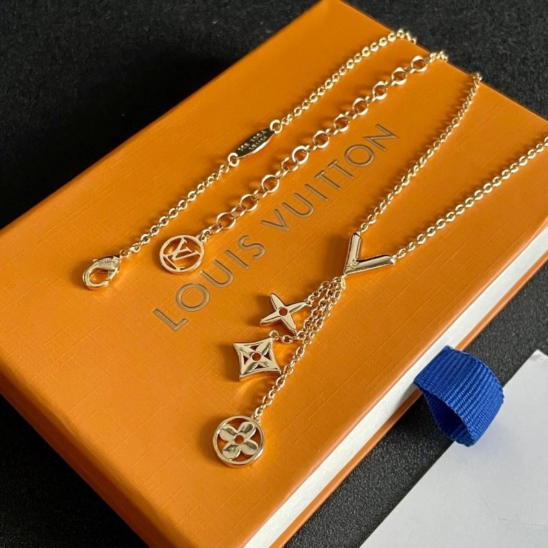 Accurate model Louis Vuitton Necklaces