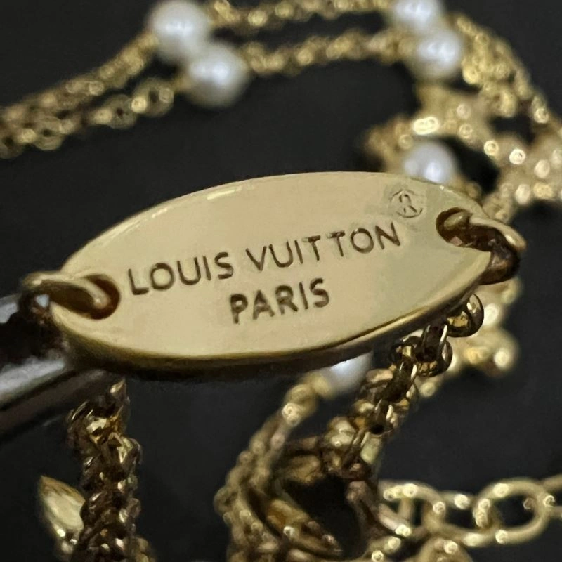 Official Louis Vuitton Necklaces