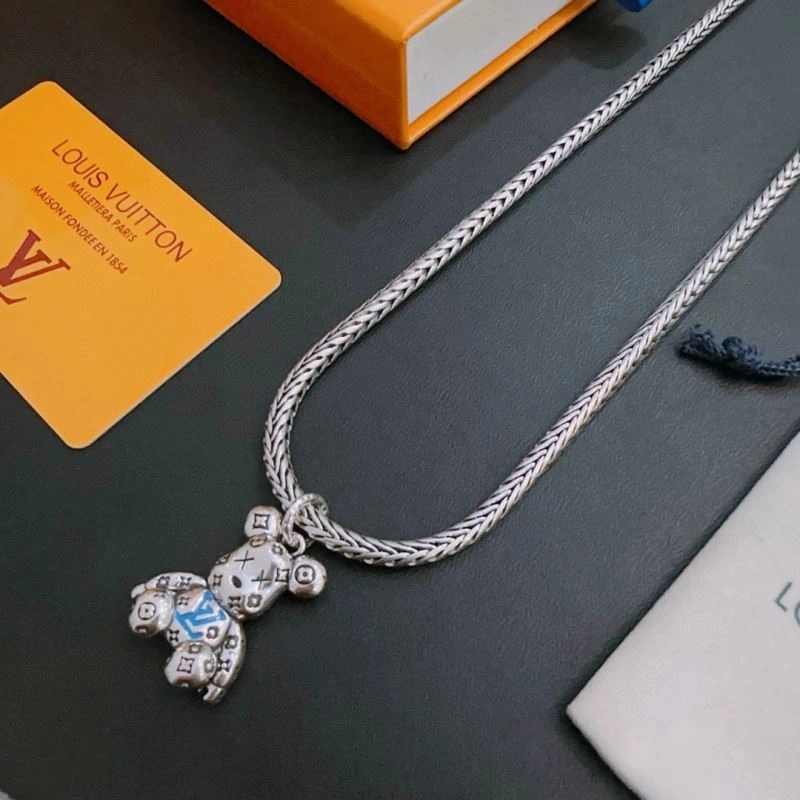 Top mirror Louis Vuitton Necklaces
