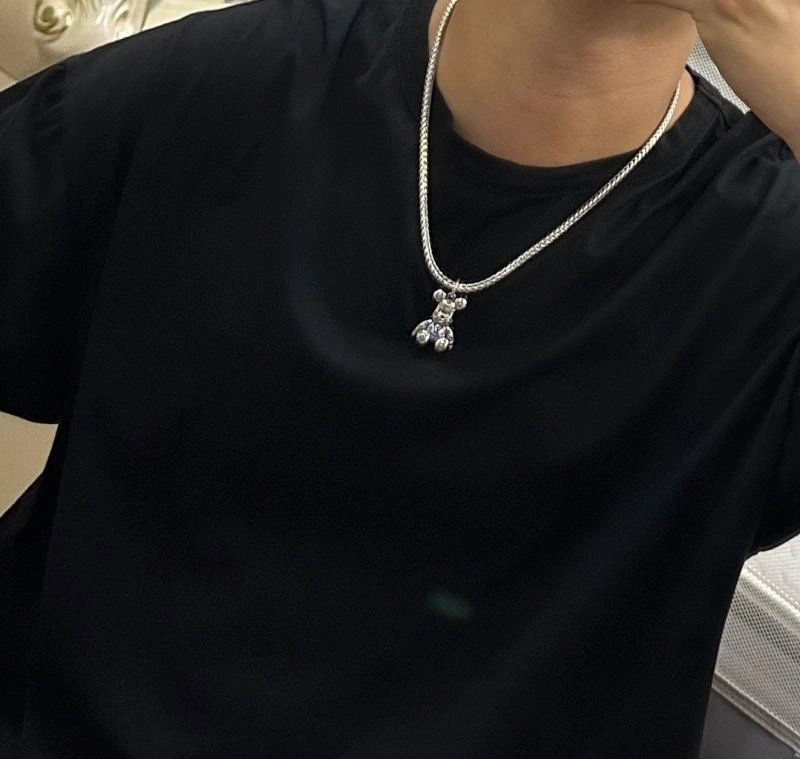 Top mirror Louis Vuitton Necklaces