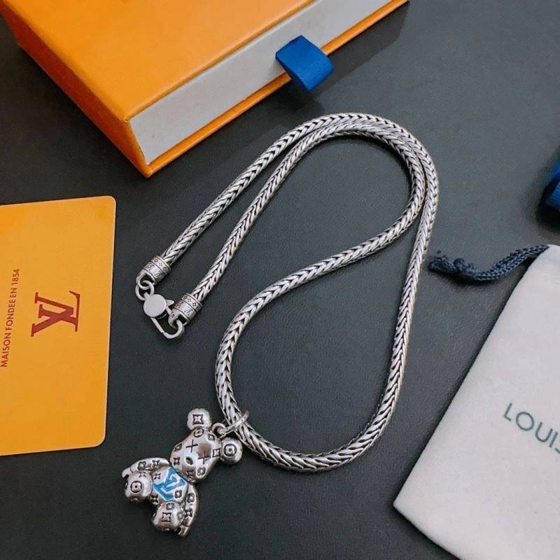 Top mirror Louis Vuitton Necklaces