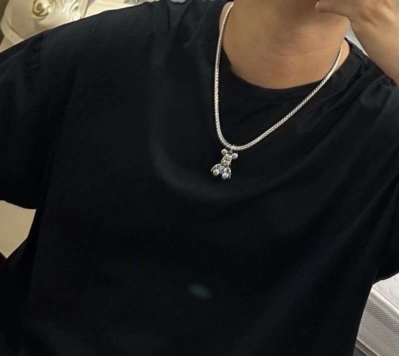 Top mirror Louis Vuitton Necklaces