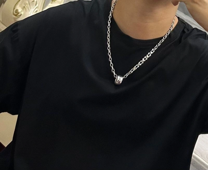 Top mirror Louis Vuitton Necklaces