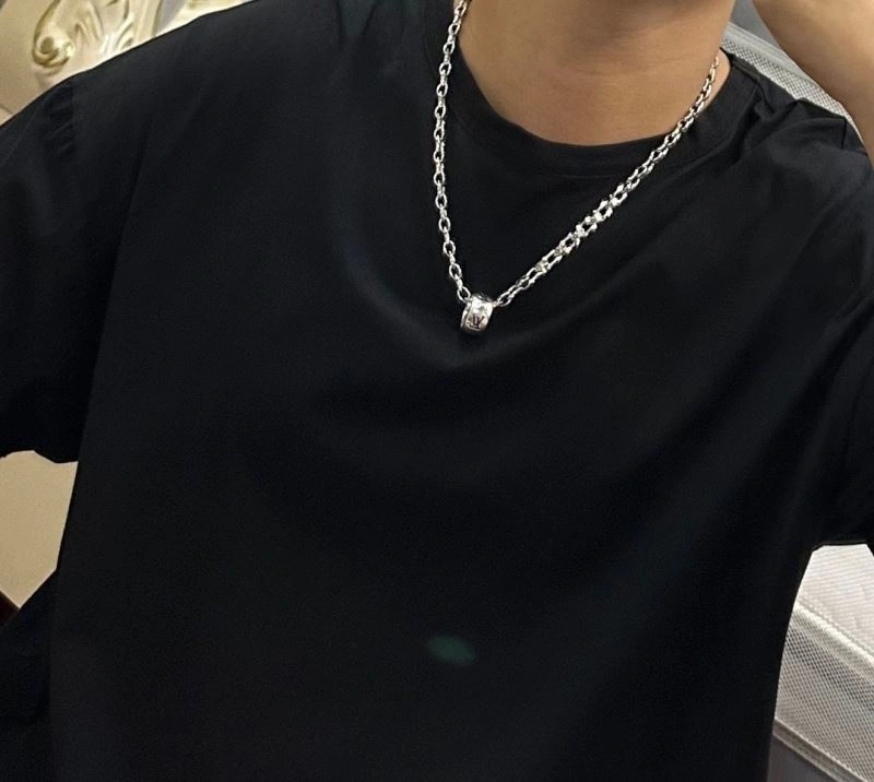 Top mirror Louis Vuitton Necklaces
