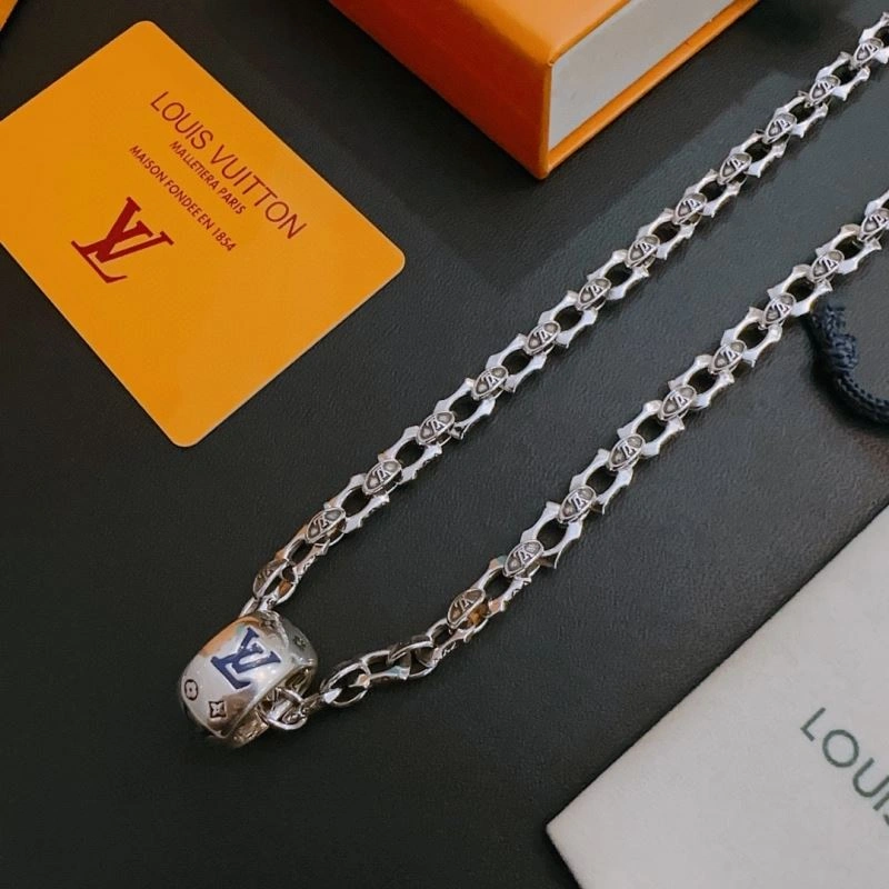 Top mirror Louis Vuitton Necklaces