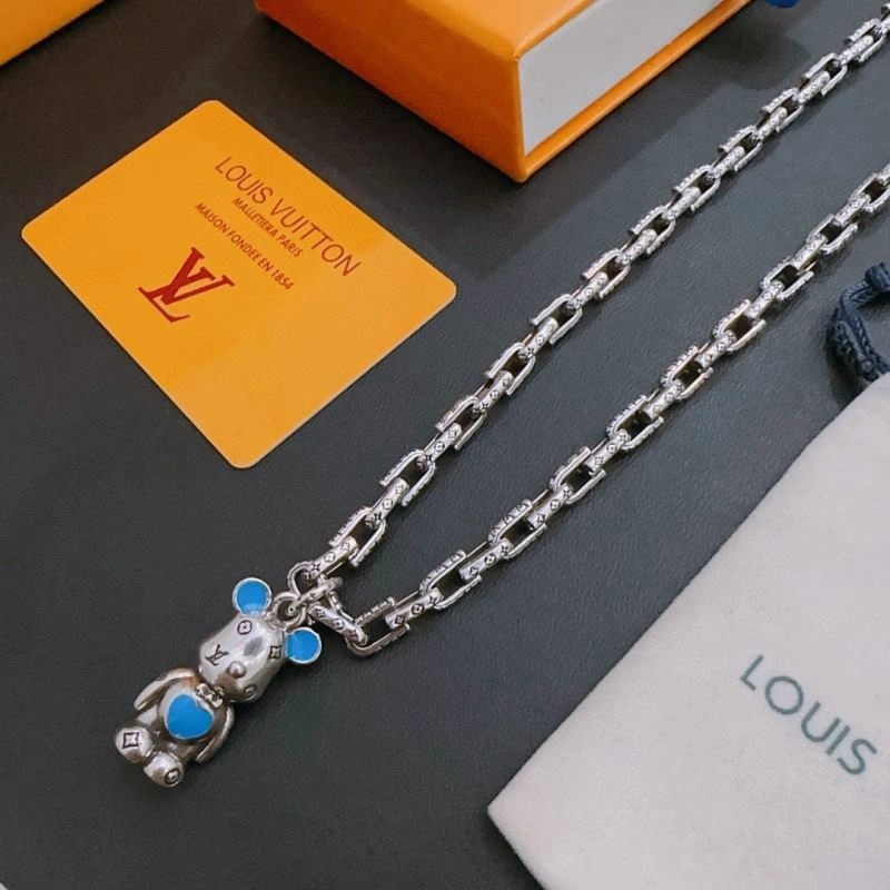Top mirror Louis Vuitton Necklaces