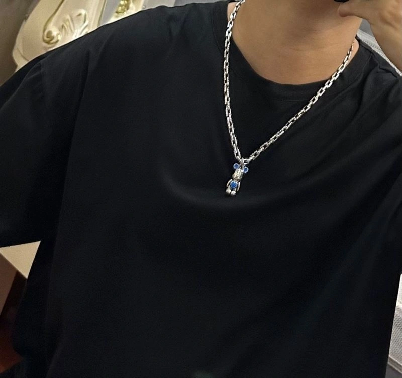 Top mirror Louis Vuitton Necklaces