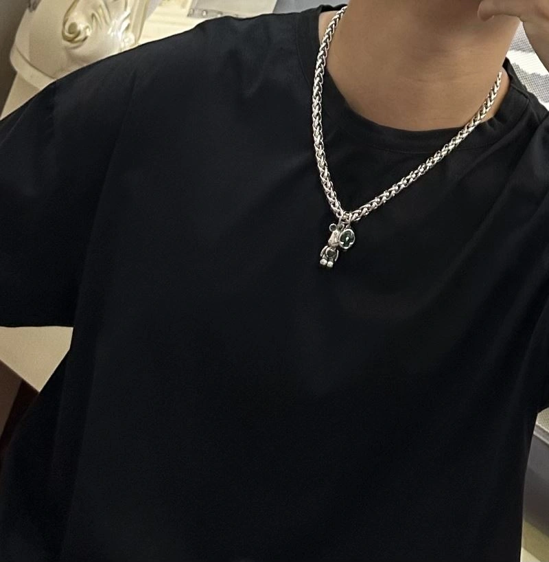 Cut-rate Louis Vuitton Necklaces