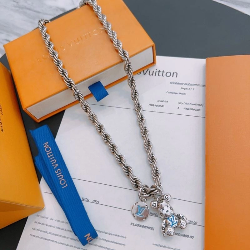 Discounted Louis Vuitton Necklaces