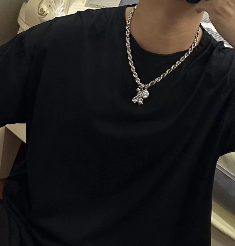 Discounted Louis Vuitton Necklaces