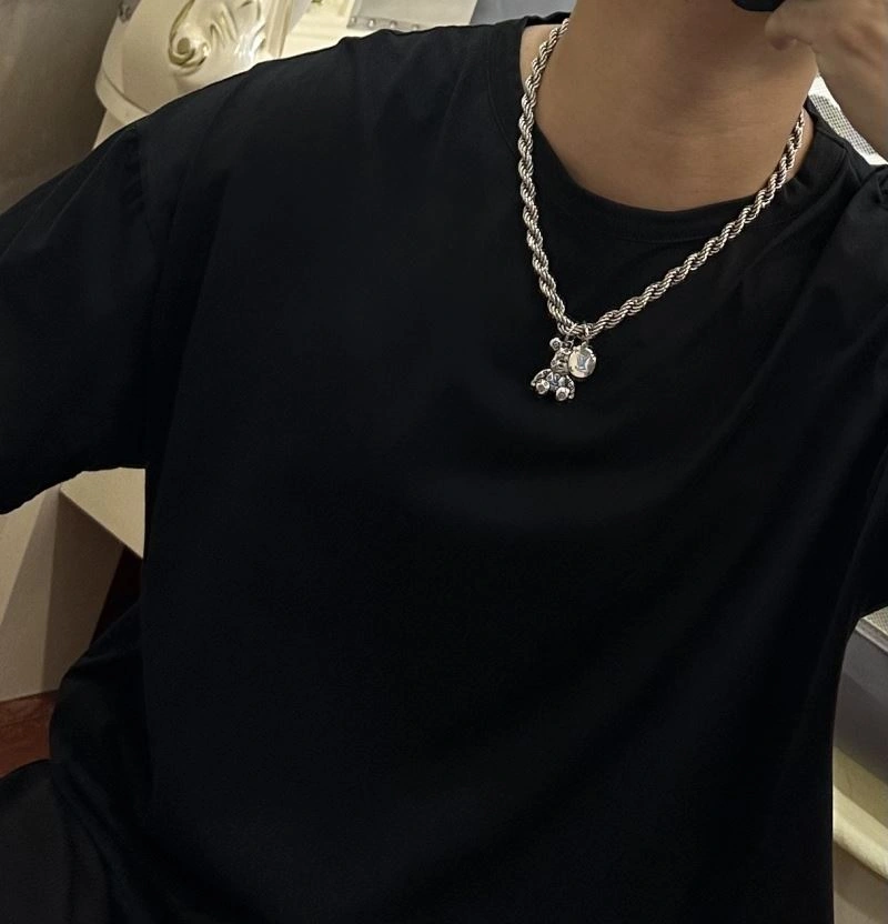 Discounted Louis Vuitton Necklaces
