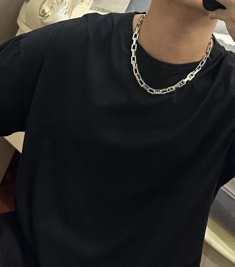 Value-priced Louis Vuitton Necklaces