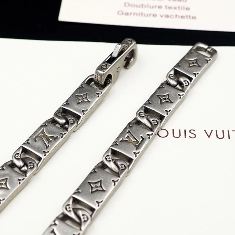 Indistinguishable Louis Vuitton Necklaces