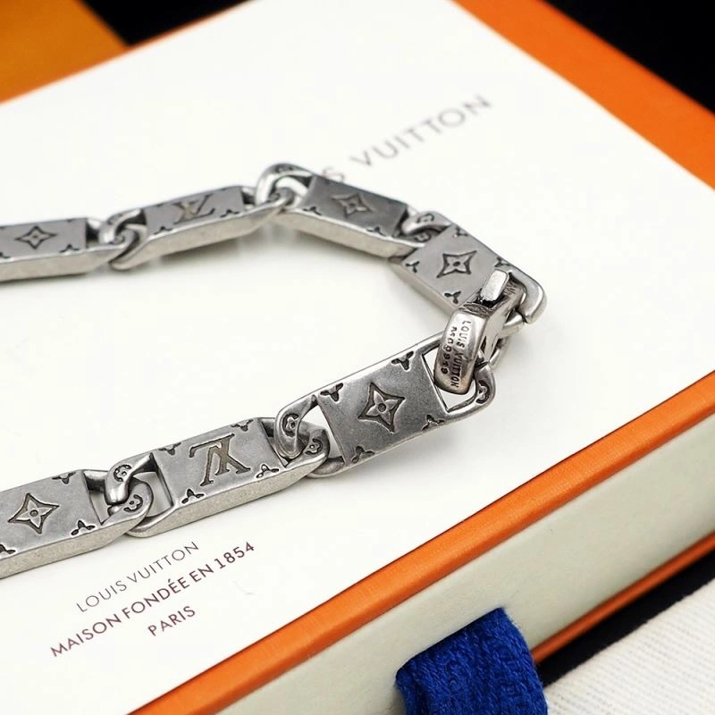 Indistinguishable Louis Vuitton Necklaces