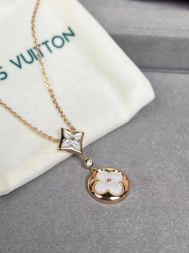 Indistinguishable Louis Vuitton Necklaces