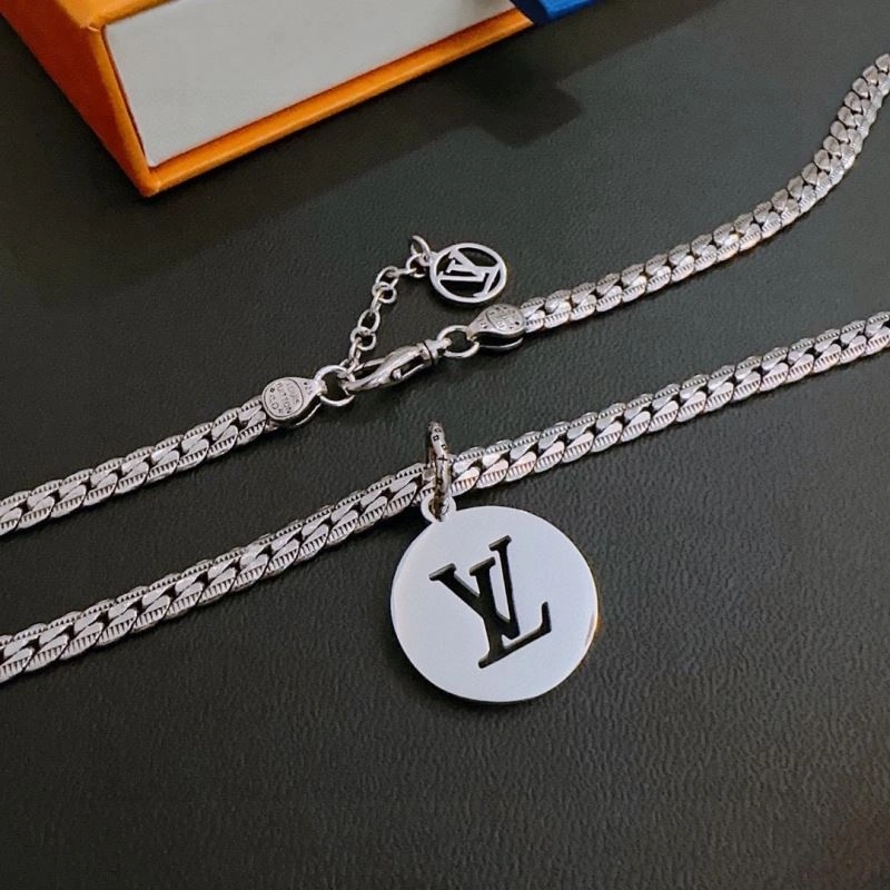 Official Louis Vuitton Necklaces