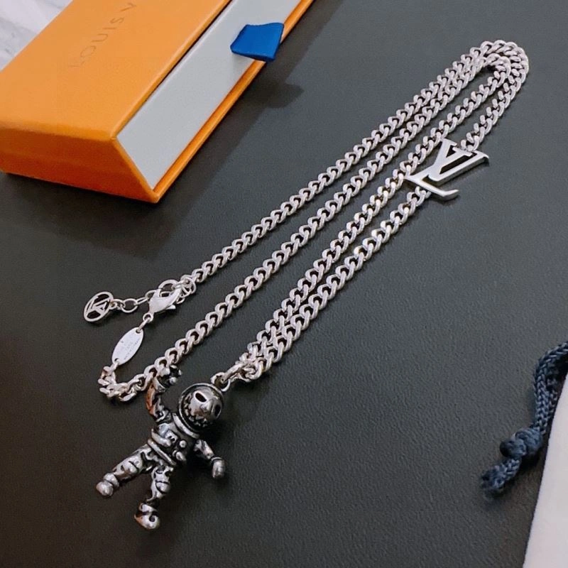 Discounted Louis Vuitton Necklaces