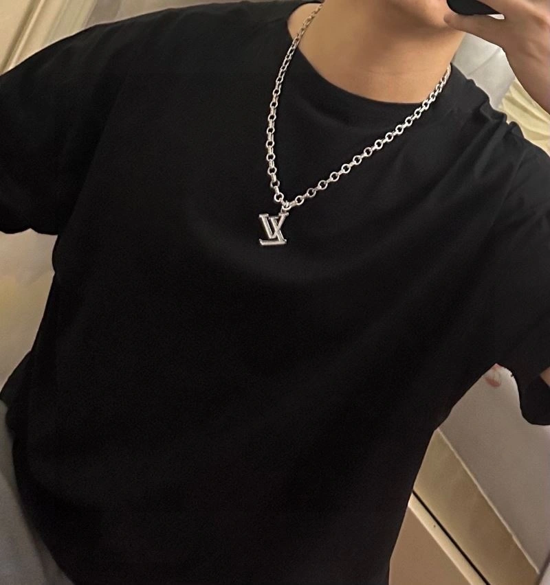 High fidelity Louis Vuitton Necklaces