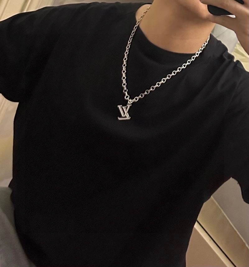 High fidelity Louis Vuitton Necklaces