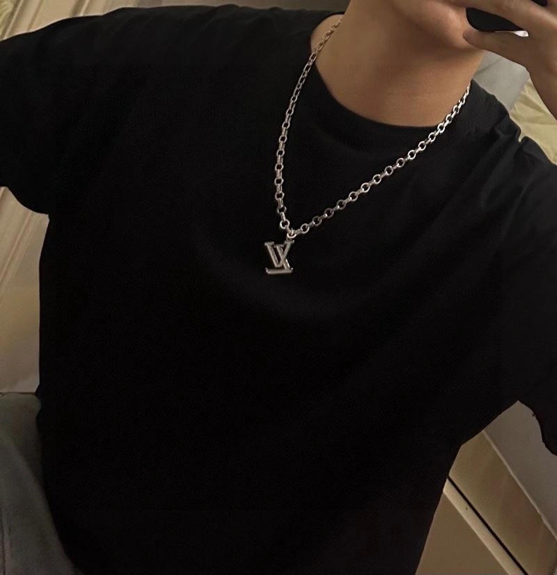 High fidelity Louis Vuitton Necklaces