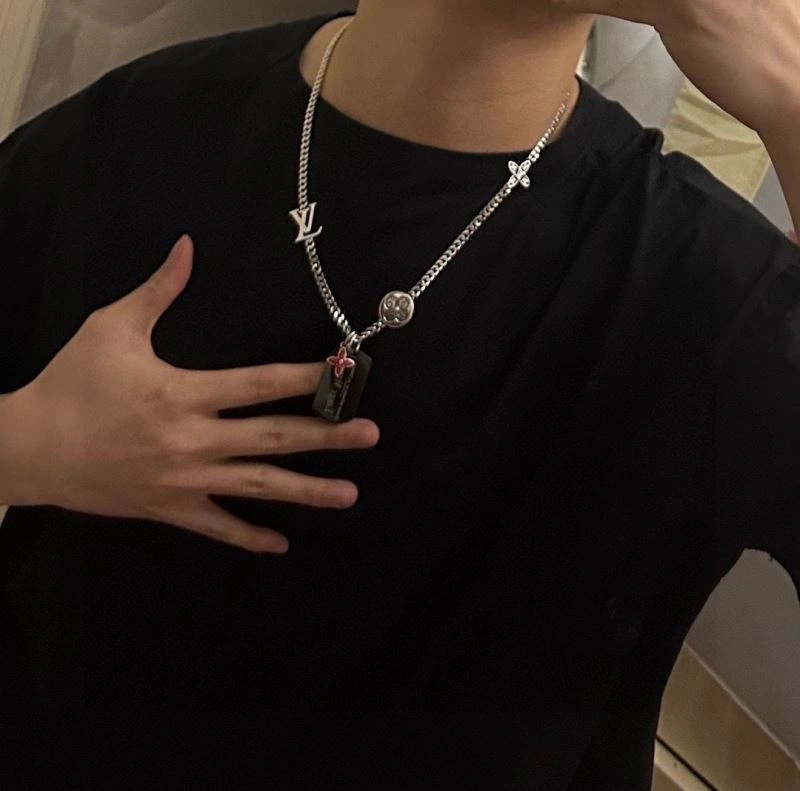 Economical Louis Vuitton Necklaces