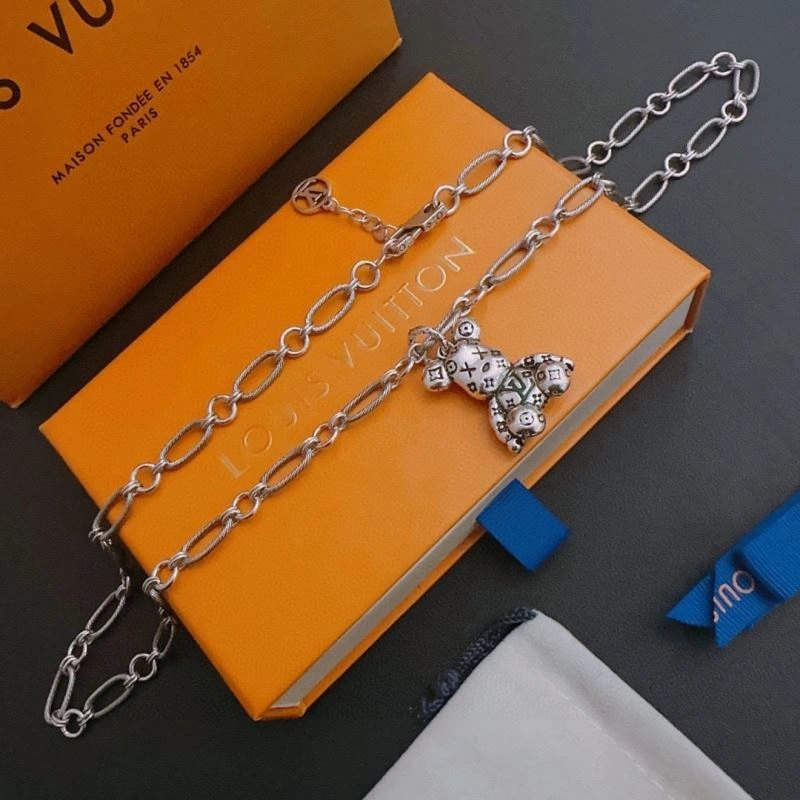 Cut-rate Louis Vuitton Necklaces