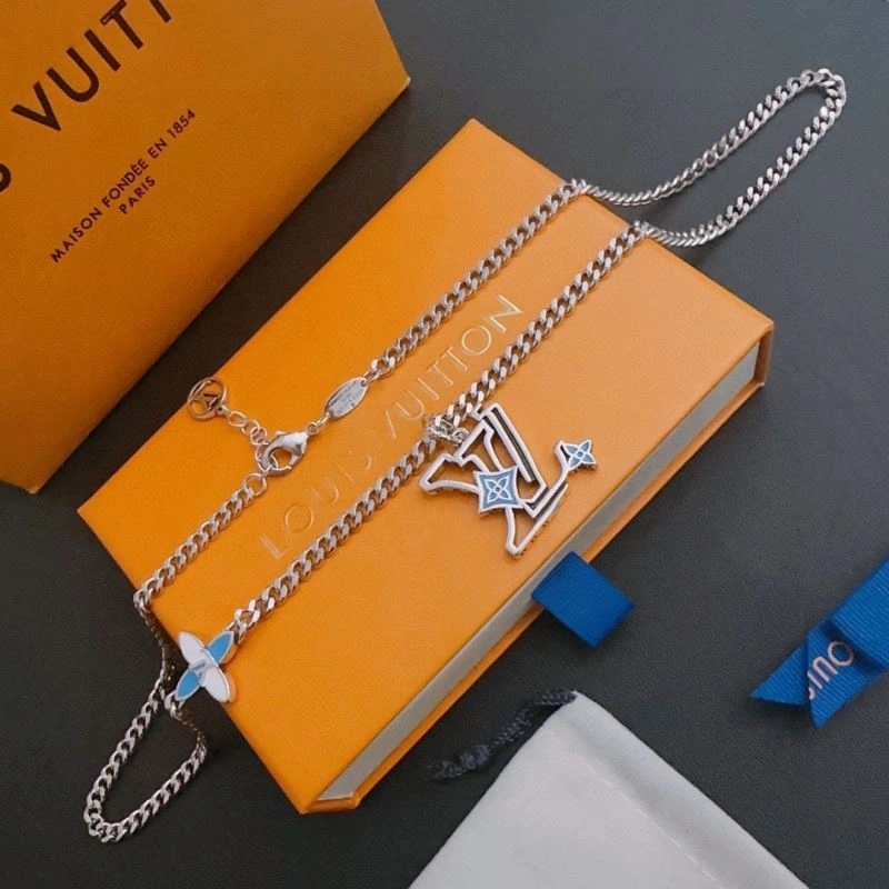 Accurate model Louis Vuitton Necklaces