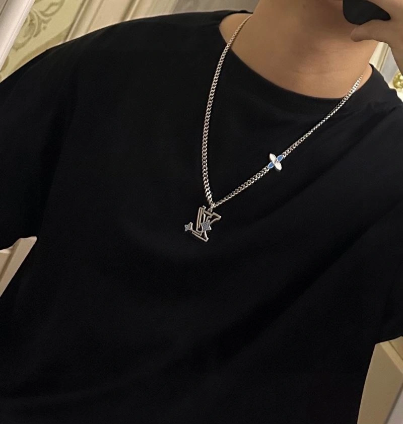 Accurate model Louis Vuitton Necklaces